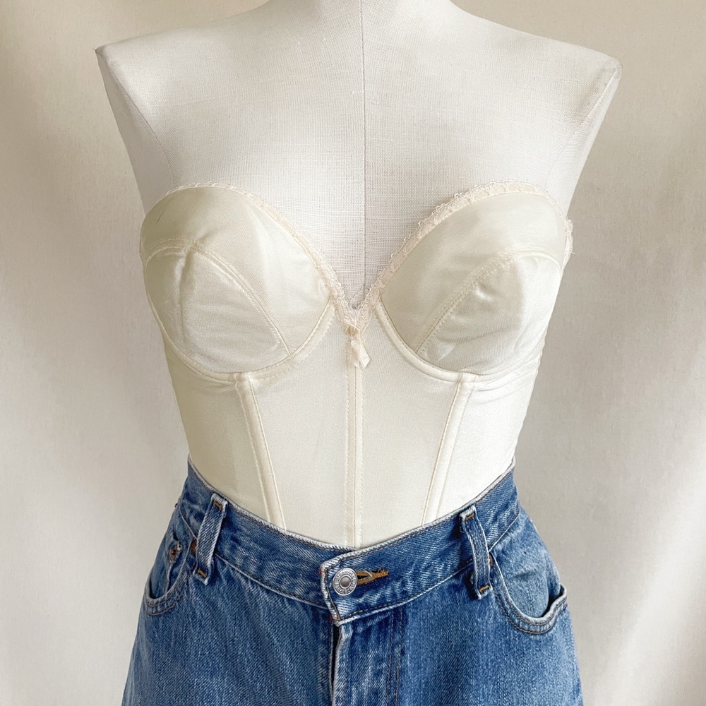 Vintage Cream Low Back Strapless Bustier Bra - Gem